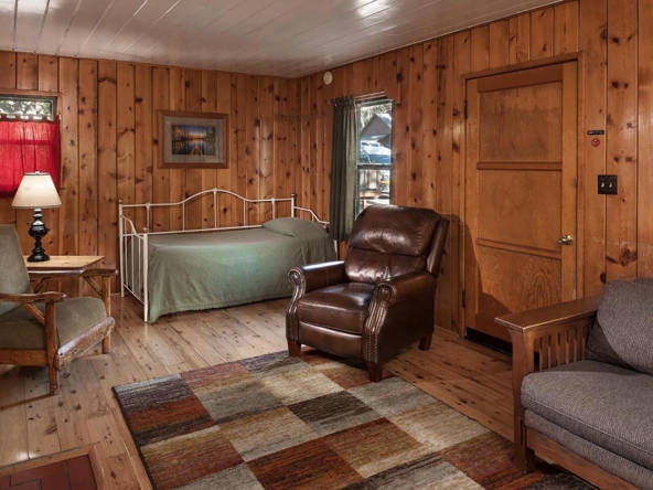 Rustic Cabins - Idyllwild Inn