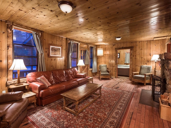 Rustic Cabins - Idyllwild Inn