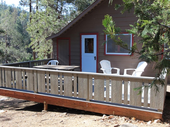 Rustic Cabins - Idyllwild Inn