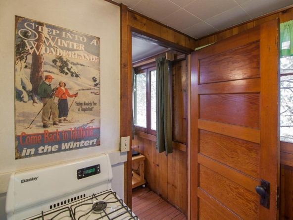 Rustic Cabins - Idyllwild Inn